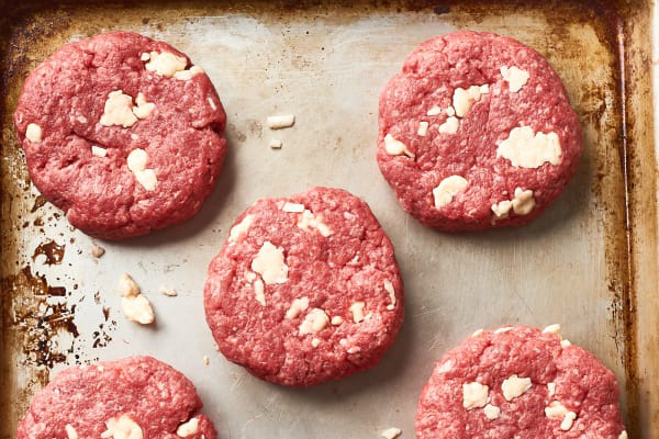 Τέλεια μπιφτέκια: αυτό είναι το απίστευτο μυστικό υλικό - www.MamaPeinao.gr